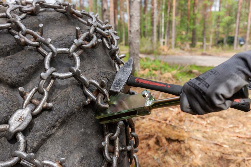 HAVEL Mechanics - Track tensioner, chain tensioner, pin remover